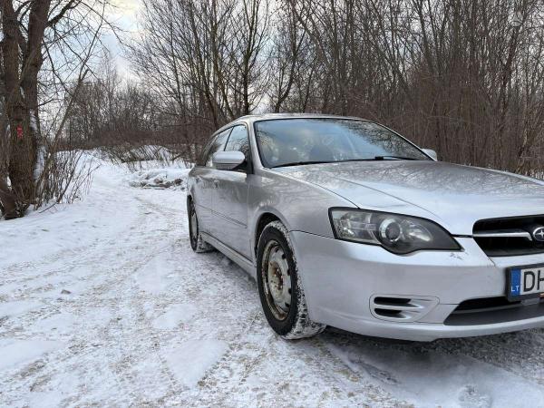 Grey Subaru Legacy 2004 in Vilnius, with an engine capacity of 1.99 L and mileage of 269 thousand km for 1350 €, photo 3 on AUTOMOTO.COM.LV