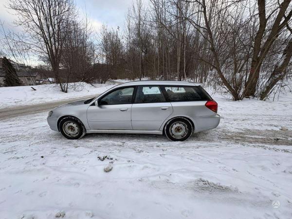 Grey Subaru Legacy 2004 in Vilnius, with an engine capacity of 1.99 L and mileage of 269 thousand km for 1350 €, photo 8 on AUTOMOTO.COM.LV