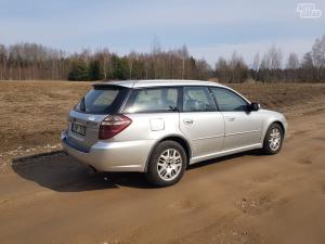 Grey Subaru Legacy 2004 in Vilnius, with an engine capacity of 2.50 L and mileage of 425 thousand km for 499 €, photo 3 on AUTOMOTO.COM.LV