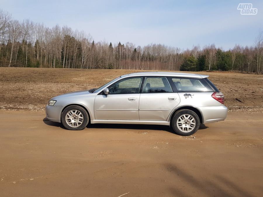 Grey Subaru Legacy 2004 in Vilnius, with an engine capacity of 2.50 L and mileage of 425 thousand km for 499 €, photo 5 on AUTOMOTO.COM.LV