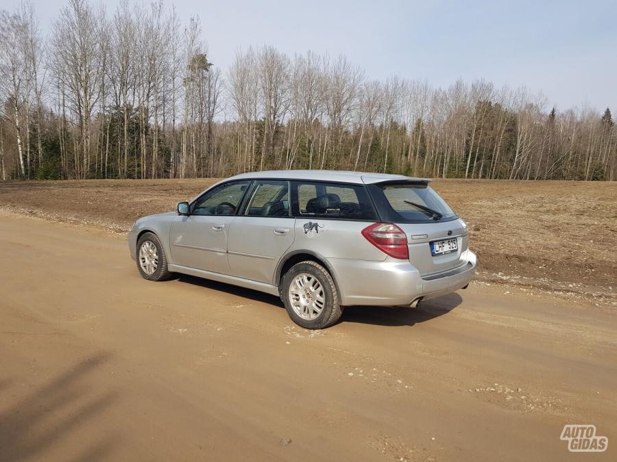 Grey Subaru Legacy 2004 in Vilnius, with an engine capacity of 2.50 L and mileage of 425 thousand km for 499 €, photo 6 on AUTOMOTO.COM.LV