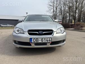 Grey Subaru Legacy 2004 in Ogre, with an engine capacity of 3.00 L and mileage of 247 thousand km for 2960 €, photo 9 on AUTOMOTO.COM.LV
