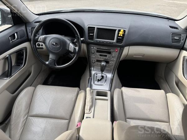 Grey Subaru Legacy 2004 in Ogre, with an engine capacity of 3.00 L and mileage of 247 thousand km for 2960 €, photo 9 on AUTOMOTO.COM.LV