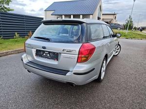 Grey Subaru Legacy 2004 in Vilnius, with an engine capacity of 2.46 L and mileage of 211 thousand km for 3250 €, photo 3 on AUTOMOTO.COM.LV