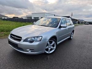 Grey Subaru Legacy 2004 in Vilnius, with an engine capacity of 2.46 L and mileage of 211 thousand km for 3250 €, photo 4 on AUTOMOTO.COM.LV