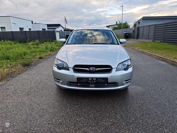 Pelēks Subaru Legacy 2004 Viļņa, ar dzinēja tilpumu 2.46 L un nobraukumu 211 tūkst. km par 3250 €, foto 5 vietnē AUTOMOTO.COM.LV