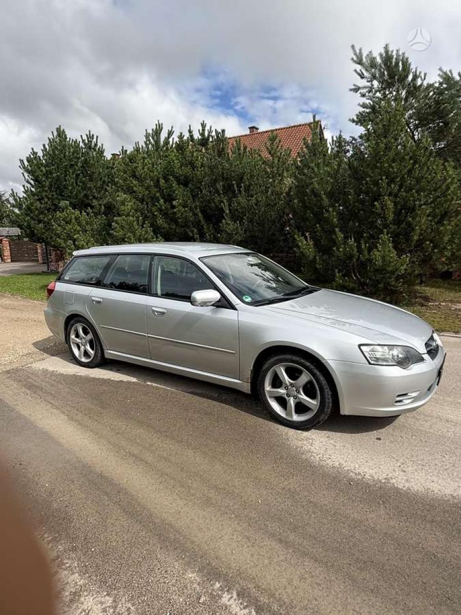 Grey Subaru Legacy 2004 in Palanga, with an engine capacity of 1.99 L and mileage of 248 thousand km for 1550 €, photo 3 on AUTOMOTO.COM.LV