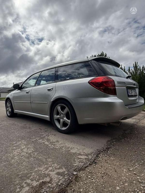 Pelēks Subaru Legacy 2004 Palanga, ar dzinēja tilpumu 1.99 L un nobraukumu 248 tūkst. km par 1550 €, foto 3 vietnē AUTOMOTO.COM.LV