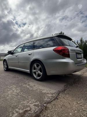 Grey Subaru Legacy 2004 in Palanga, with an engine capacity of 1.99 L and mileage of 248 thousand km for 1550 €, photo 4 on AUTOMOTO.COM.LV