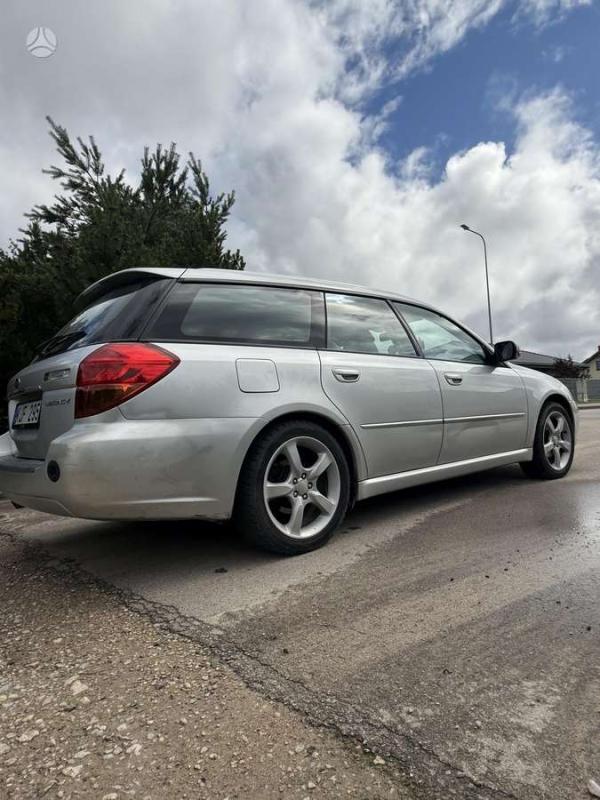 Pelēks Subaru Legacy 2004 Palanga, ar dzinēja tilpumu 1.99 L un nobraukumu 248 tūkst. km par 1550 €, foto 4 vietnē AUTOMOTO.COM.LV