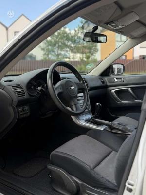 Grey Subaru Legacy 2005 in Vilnius, with an engine capacity of 1.99 L and mileage of 303 thousand km for 2850 €, photo 7 on AUTOMOTO.COM.LV