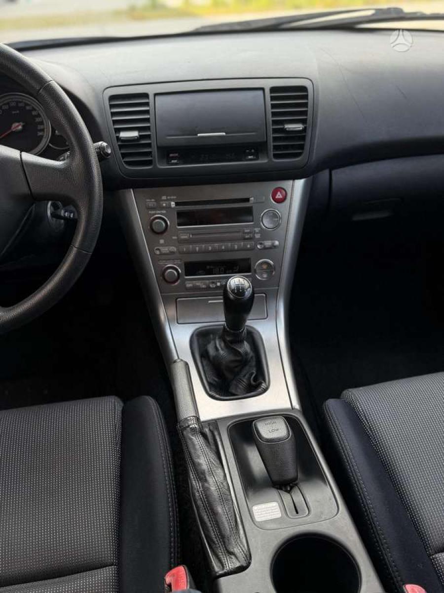 Grey Subaru Legacy 2005 in Vilnius, with an engine capacity of 1.99 L and mileage of 303 thousand km for 2850 €, photo 14 on AUTOMOTO.COM.LV