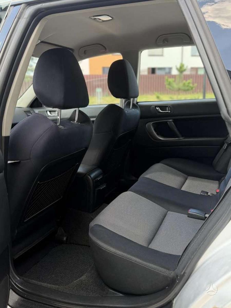 Grey Subaru Legacy 2005 in Vilnius, with an engine capacity of 1.99 L and mileage of 303 thousand km for 2850 €, photo 20 on AUTOMOTO.COM.LV