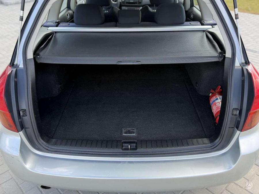 Grey Subaru Legacy 2005 in Vilnius, with an engine capacity of 1.99 L and mileage of 303 thousand km for 2850 €, photo 24 on AUTOMOTO.COM.LV