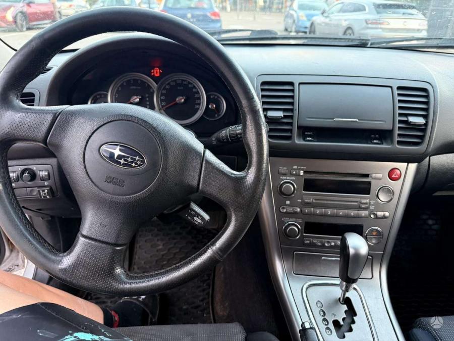 Grey Subaru Legacy 2005 in Vilnius, with an engine capacity of 2.46 L and mileage of 276 thousand km for 1700 €, photo 3 on AUTOMOTO.COM.LV