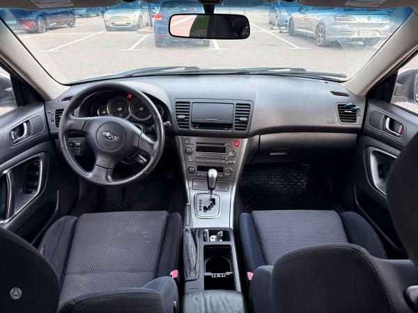 Grey Subaru Legacy 2005 in Vilnius, with an engine capacity of 2.46 L and mileage of 276 thousand km for 1700 €, photo 3 on AUTOMOTO.COM.LV