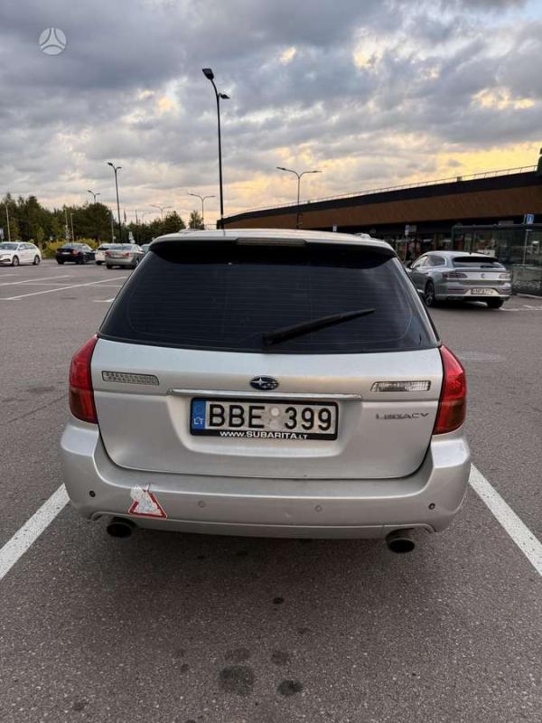 Grey Subaru Legacy 2005 in Vilnius, with an engine capacity of 2.46 L and mileage of 276 thousand km for 1700 €, photo 8 on AUTOMOTO.COM.LV