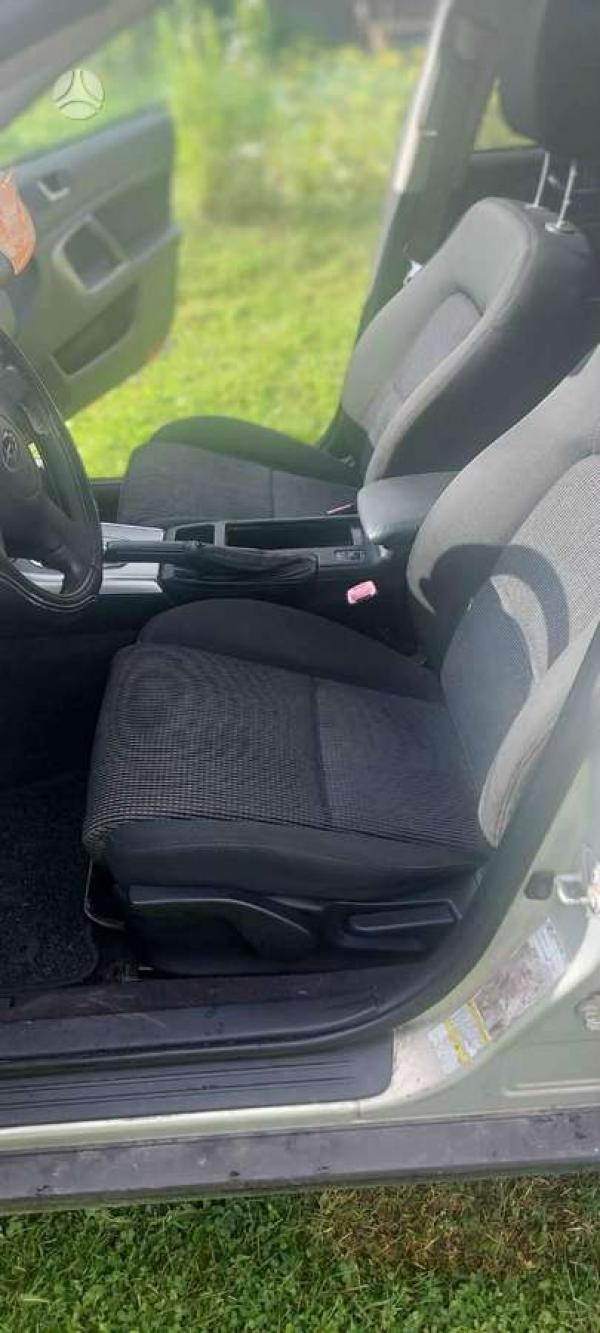 Pelēks Subaru Legacy 2005 Viļņa, ar dzinēja tilpumu 2.50 L un nobraukumu 302 tūkst. km par 1850 €, foto 2 vietnē AUTOMOTO.COM.LV