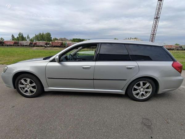 Grey Subaru Legacy 2005 in Akmene, with an engine capacity of 1.99 L and mileage of 221 thousand km for 1500 €, photo 6 on AUTOMOTO.COM.LV