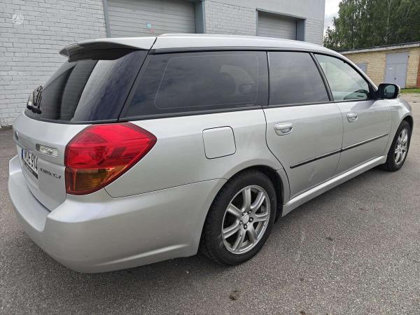 Grey Subaru Legacy 2005 in Akmene, with an engine capacity of 1.99 L and mileage of 221 thousand km for 1500 €, photo 8 on AUTOMOTO.COM.LV