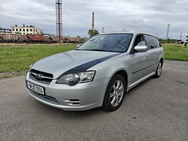 Pelēks Subaru Legacy 2005 Akmenė, ar dzinēja tilpumu 2.00 L un nobraukumu 221 tūkst. km par 1400 €, foto 1 vietnē AUTOMOTO.COM.LV