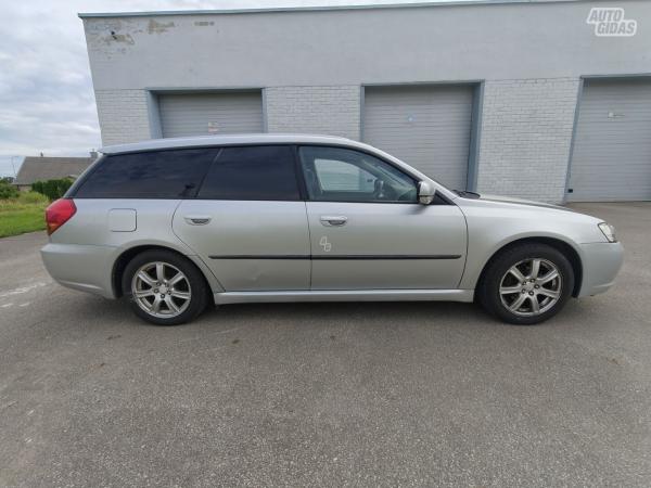Pelēks Subaru Legacy 2005 Akmenė, ar dzinēja tilpumu 2.00 L un nobraukumu 221 tūkst. km par 1400 €, foto 4 vietnē AUTOMOTO.COM.LV