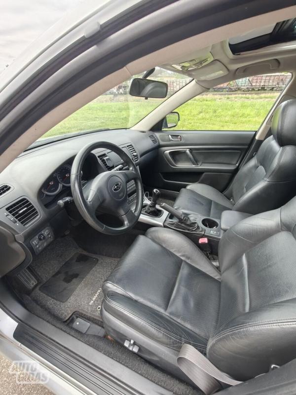 Pelēks Subaru Legacy 2005 Akmenė, ar dzinēja tilpumu 2.00 L un nobraukumu 221 tūkst. km par 1400 €, foto 9 vietnē AUTOMOTO.COM.LV