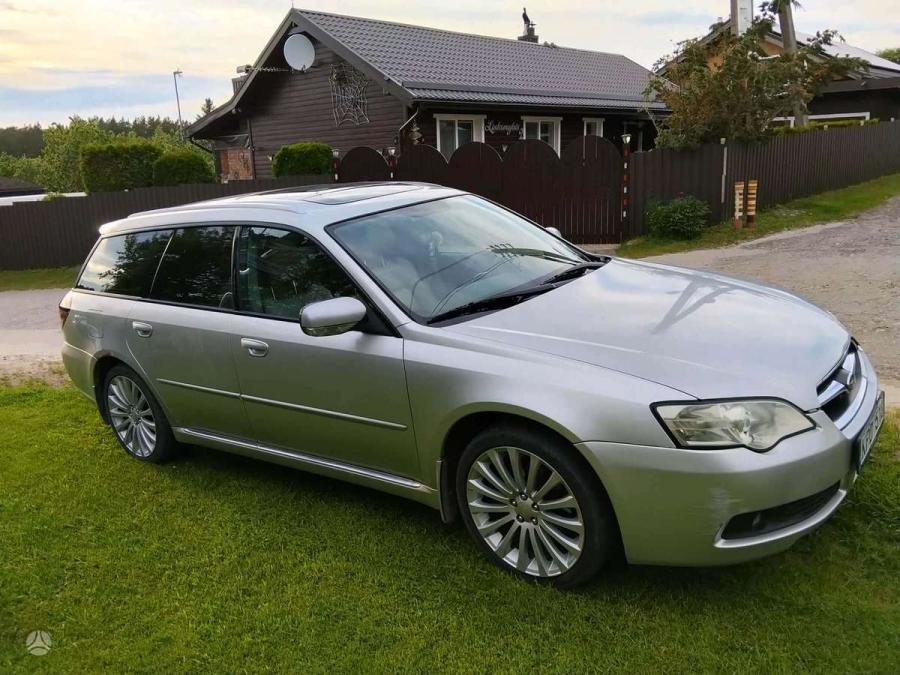Pelēks Subaru Legacy 2005 Kauņa, ar dzinēja tilpumu 3.00 L un nobraukumu 302 tūkst. km par 2500 €, foto 3 vietnē AUTOMOTO.COM.LV