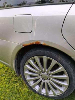 Pelēks Subaru Legacy 2005 Kauņa, ar dzinēja tilpumu 3.00 L un nobraukumu 302 tūkst. km par 2500 €, foto 4 vietnē AUTOMOTO.COM.LV