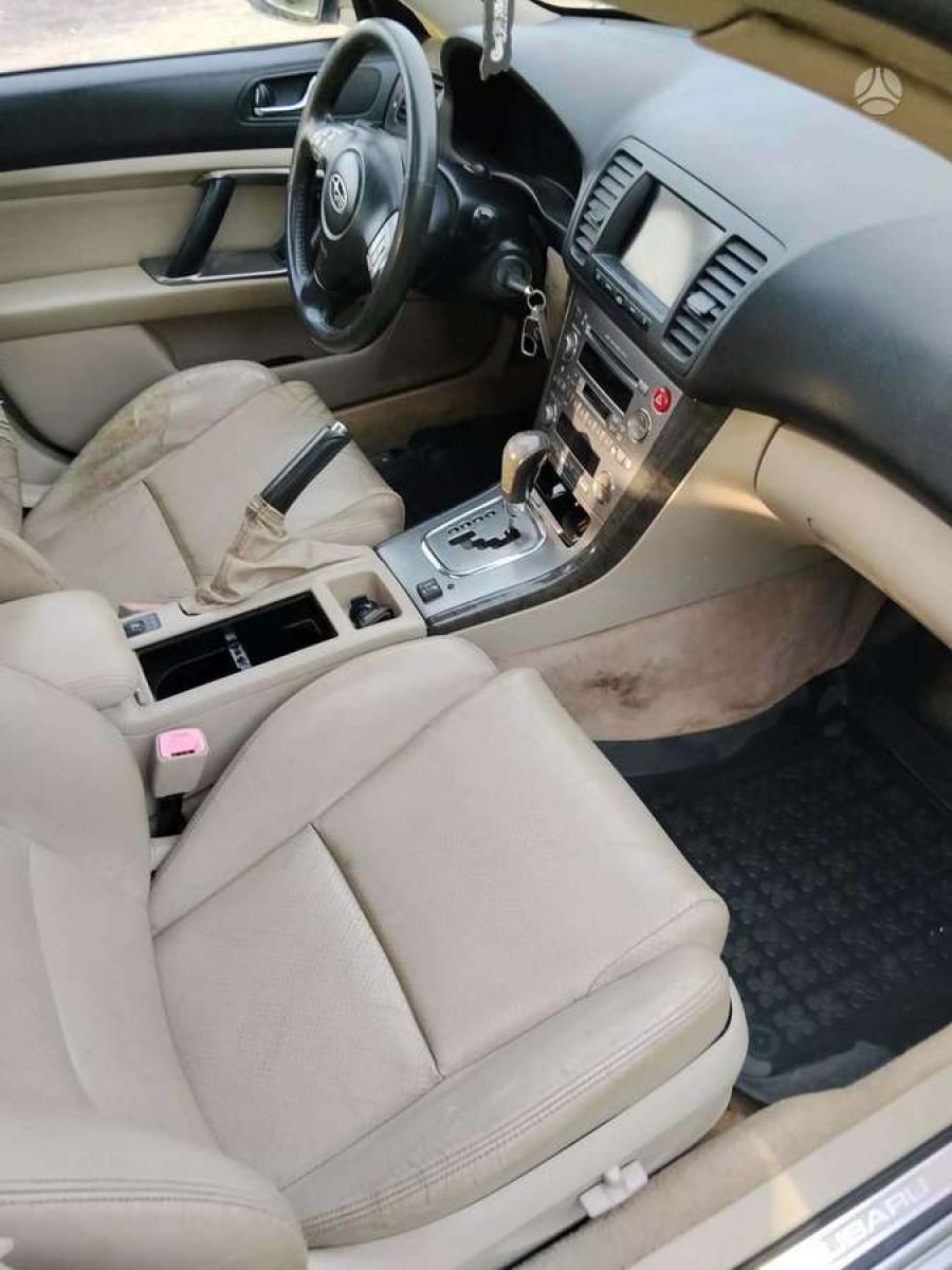 Pelēks Subaru Legacy 2005 Kauņa, ar dzinēja tilpumu 3.00 L un nobraukumu 302 tūkst. km par 2500 €, foto 10 vietnē AUTOMOTO.COM.LV