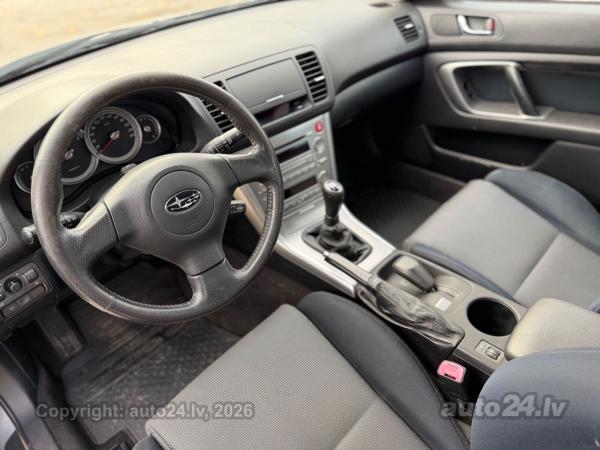 Grey Subaru Legacy 2005 in Voru, with an engine capacity of 2.00 L and mileage of 260 thousand km for 2350 €, photo 6 on AUTOMOTO.COM.LV