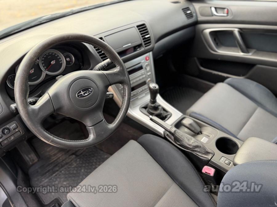 Grey Subaru Legacy 2005 in Voru, with an engine capacity of 2.00 L and mileage of 260 thousand km for 2350 €, photo 6 on AUTOMOTO.COM.LV