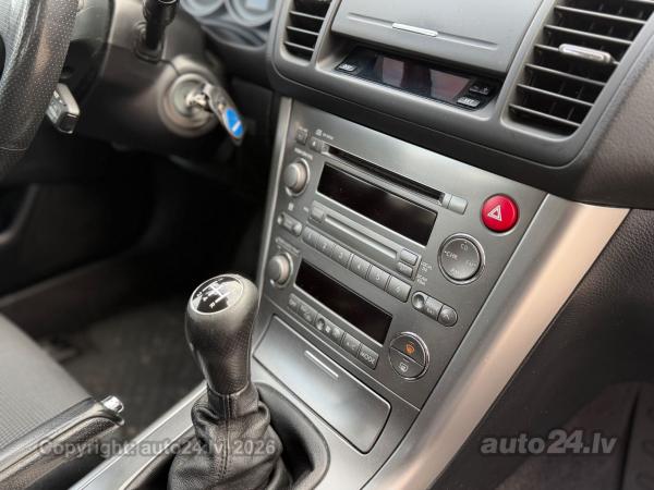 Grey Subaru Legacy 2005 in Voru, with an engine capacity of 2.00 L and mileage of 260 thousand km for 2350 €, photo 9 on AUTOMOTO.COM.LV