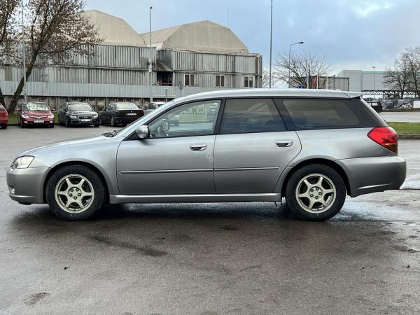 Pelēks Subaru Legacy 2006 Klaipėda, ar dzinēja tilpumu 2.00 L un nobraukumu 290 tūkst. km par 800 €, foto 4 vietnē AUTOMOTO.COM.LV
