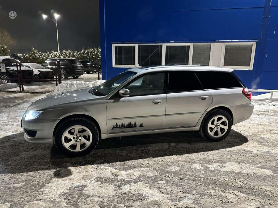 Grey Subaru Legacy 2006 in Vilnius, with an engine capacity of 3.00 L and mileage of 457 thousand km for 4200 €, photo 3 on AUTOMOTO.COM.LV