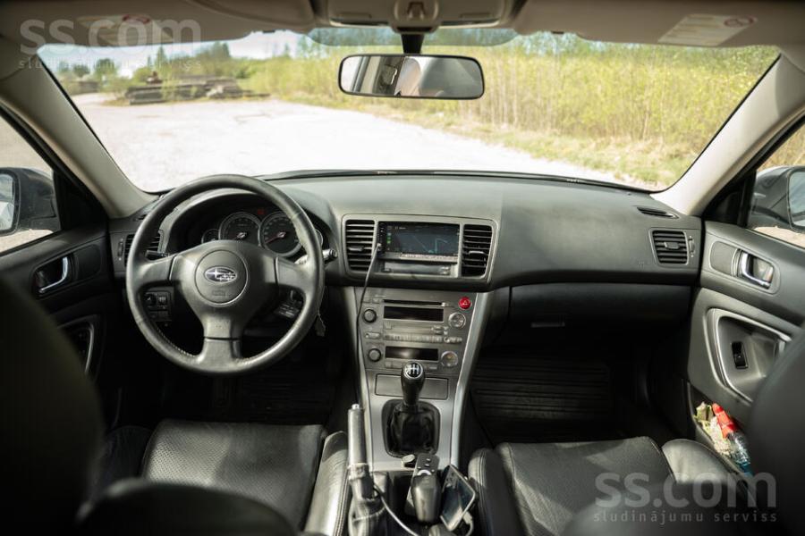 Pelēks Subaru Legacy 2006 Rīga, ar dzinēja tilpumu 2.00 L un nobraukumu 347 tūkst. km par 2000 €, foto 9 vietnē AUTOMOTO.COM.LV