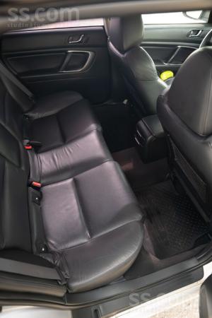 Pelēks Subaru Legacy 2006 Rīga, ar dzinēja tilpumu 2.00 L un nobraukumu 347 tūkst. km par 2000 €, foto 11 vietnē AUTOMOTO.COM.LV