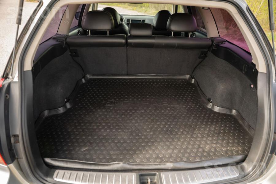 Pelēks Subaru Legacy 2006 Rīga, ar dzinēja tilpumu 2.00 L un nobraukumu 347 tūkst. km par 2000 €, foto 13 vietnē AUTOMOTO.COM.LV