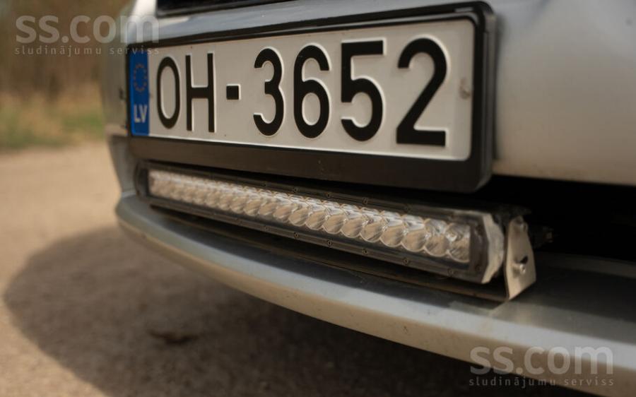 Pelēks Subaru Legacy 2006 Rīga, ar dzinēja tilpumu 2.00 L un nobraukumu 347 tūkst. km par 2000 €, foto 14 vietnē AUTOMOTO.COM.LV