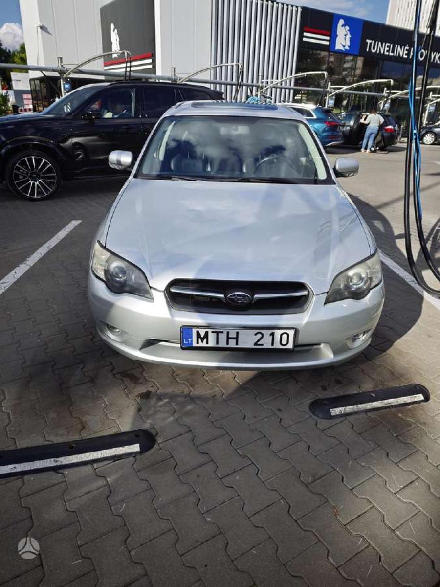 Grey Subaru Legacy 2006 in Vilnius, with an engine capacity of 1.99 L and mileage of 272 thousand km for 2650 €, photo 1 on AUTOMOTO.COM.LV