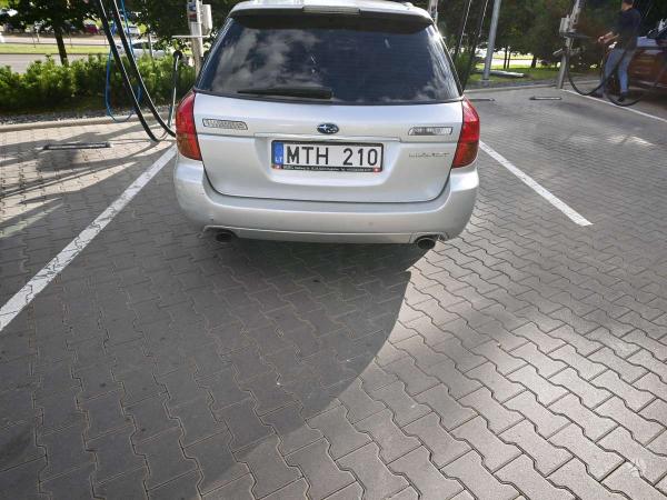 Grey Subaru Legacy 2006 in Vilnius, with an engine capacity of 1.99 L and mileage of 272 thousand km for 2650 €, photo 2 on AUTOMOTO.COM.LV