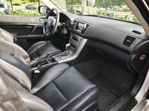 Grey Subaru Legacy 2006 in Vilnius, with an engine capacity of 1.99 L and mileage of 272 thousand km for 2650 €, photo 5 on AUTOMOTO.COM.LV