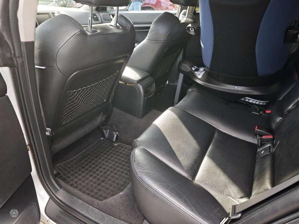 Grey Subaru Legacy 2006 in Vilnius, with an engine capacity of 1.99 L and mileage of 272 thousand km for 2650 €, photo 5 on AUTOMOTO.COM.LV