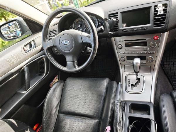 Grey Subaru Legacy 2006 in Vilnius, with an engine capacity of 1.99 L and mileage of 272 thousand km for 2650 €, photo 7 on AUTOMOTO.COM.LV