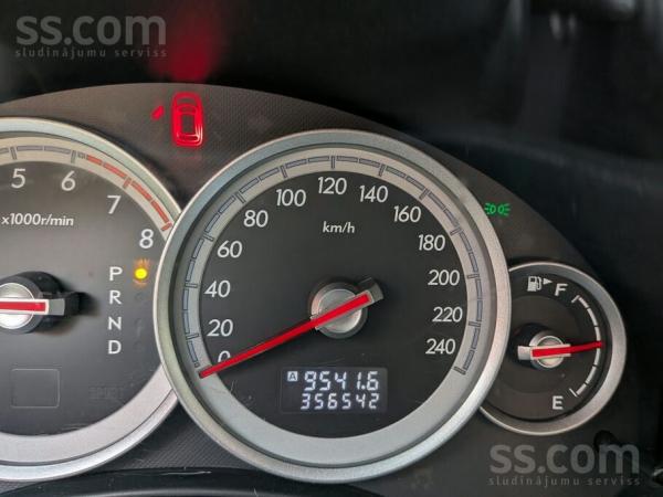 Pelēks Subaru Legacy 2006 Ventspils, ar dzinēja tilpumu 2.50 L un nobraukumu 357 tūkst. km par 1500 €, foto 8 vietnē AUTOMOTO.COM.LV
