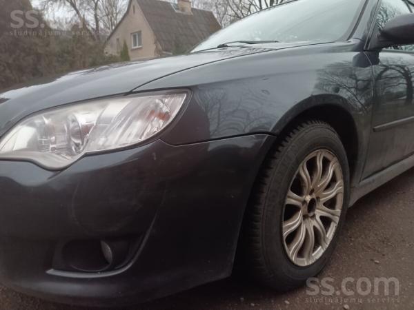 Pelēks Subaru Legacy 2007 Rīga, ar dzinēja tilpumu 2.00 L un nobraukumu 194 tūkst. km par 3000 €, foto 8 vietnē AUTOMOTO.COM.LV