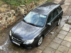 Pelēks Subaru Legacy 2007 Viļņa, ar dzinēja tilpumu 2.00 L un nobraukumu 297 tūkst. km par 3500 €, foto  vietnē AUTOMOTO.COM.LV