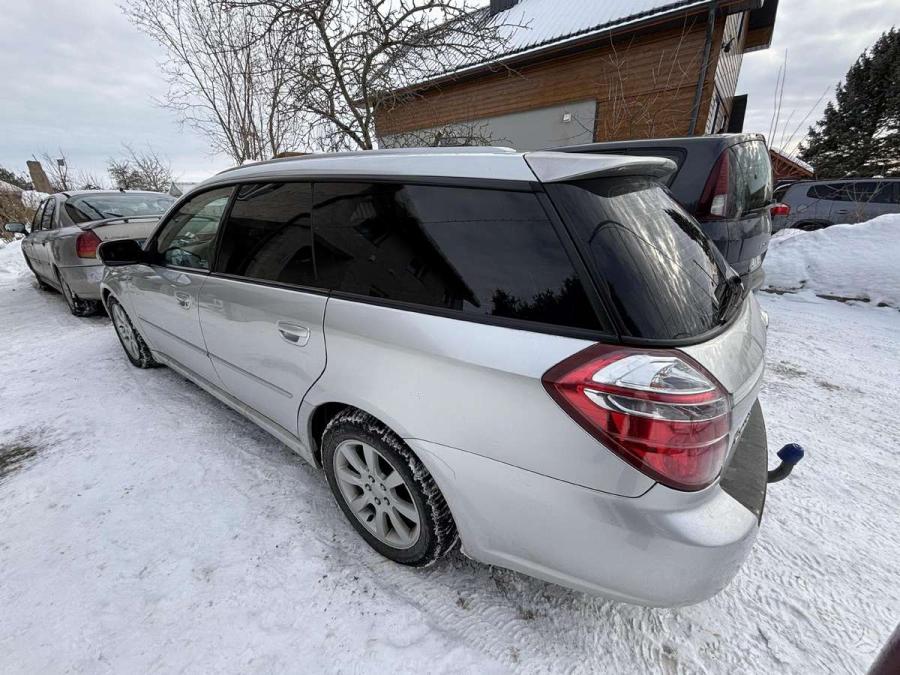 Pelēks Subaru Legacy 2007 Kauņa, ar dzinēja tilpumu 1.99 L un nobraukumu 307 tūkst. km par 1500 €, foto 2 vietnē AUTOMOTO.COM.LV