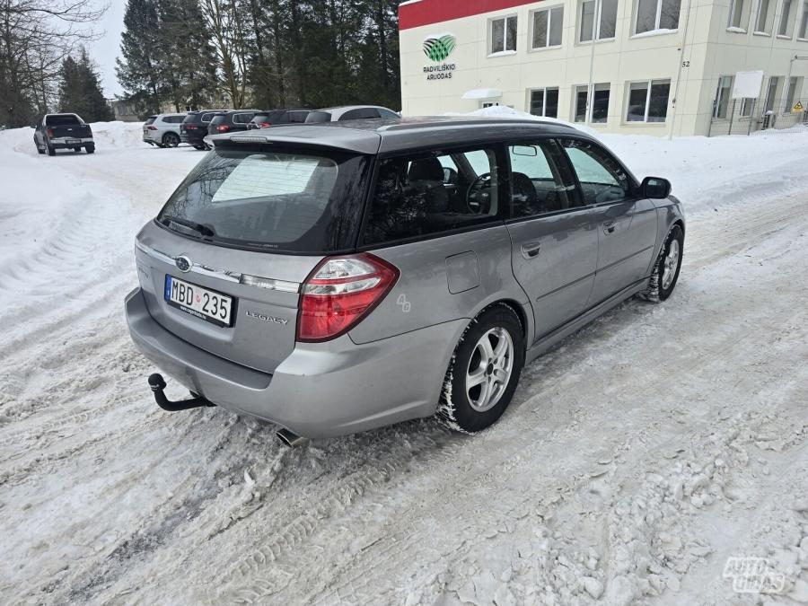 Pelēks Subaru Legacy 2007 Radviliškis, ar dzinēja tilpumu 2.50 L un nobraukumu 305 tūkst. km par 2650 €, foto 3 vietnē AUTOMOTO.COM.LV