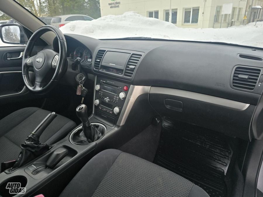Pelēks Subaru Legacy 2007 Radviliškis, ar dzinēja tilpumu 2.50 L un nobraukumu 305 tūkst. km par 2650 €, foto 18 vietnē AUTOMOTO.COM.LV